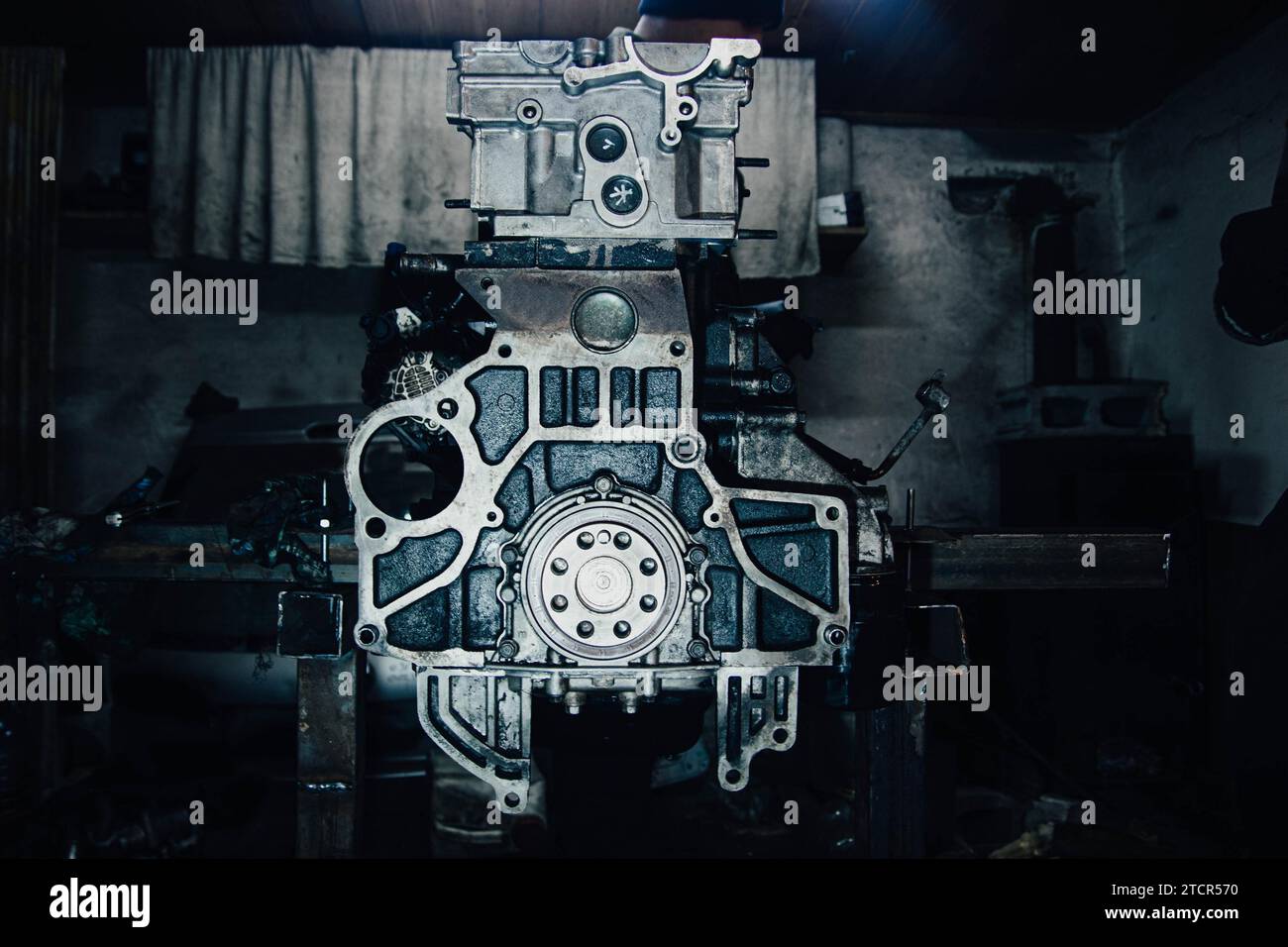 Car restoration hi-res stock photography and images - Alamy