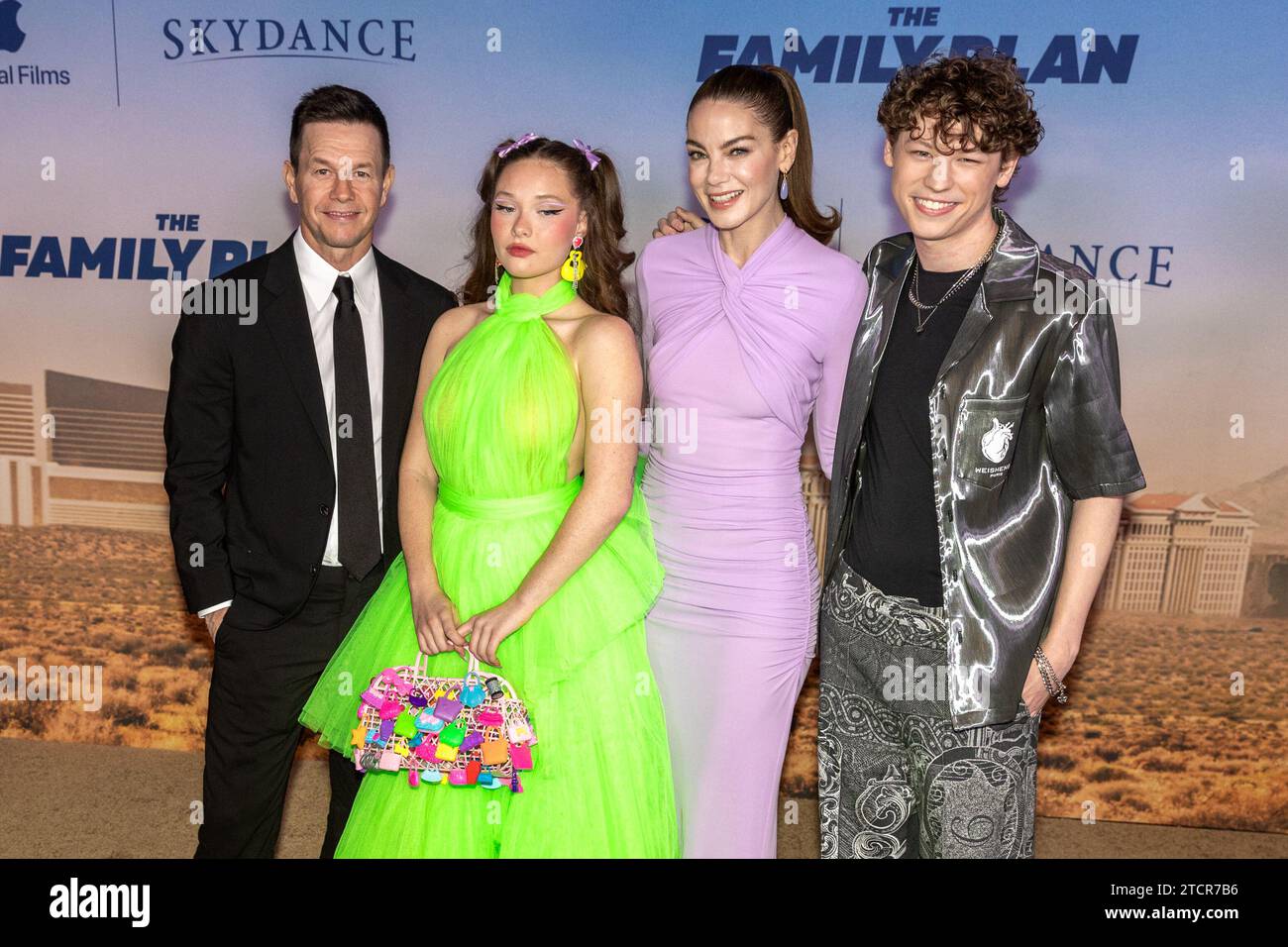 Family plan wahlberg hi-res stock photography and images - Alamy