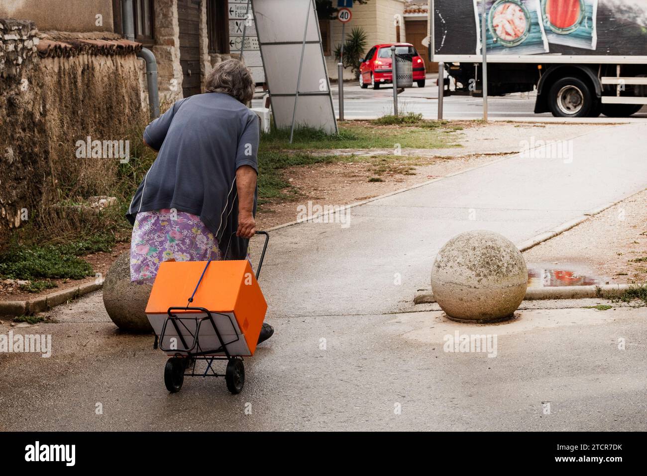 Elderly assistance tools hi-res stock photography and images - Alamy