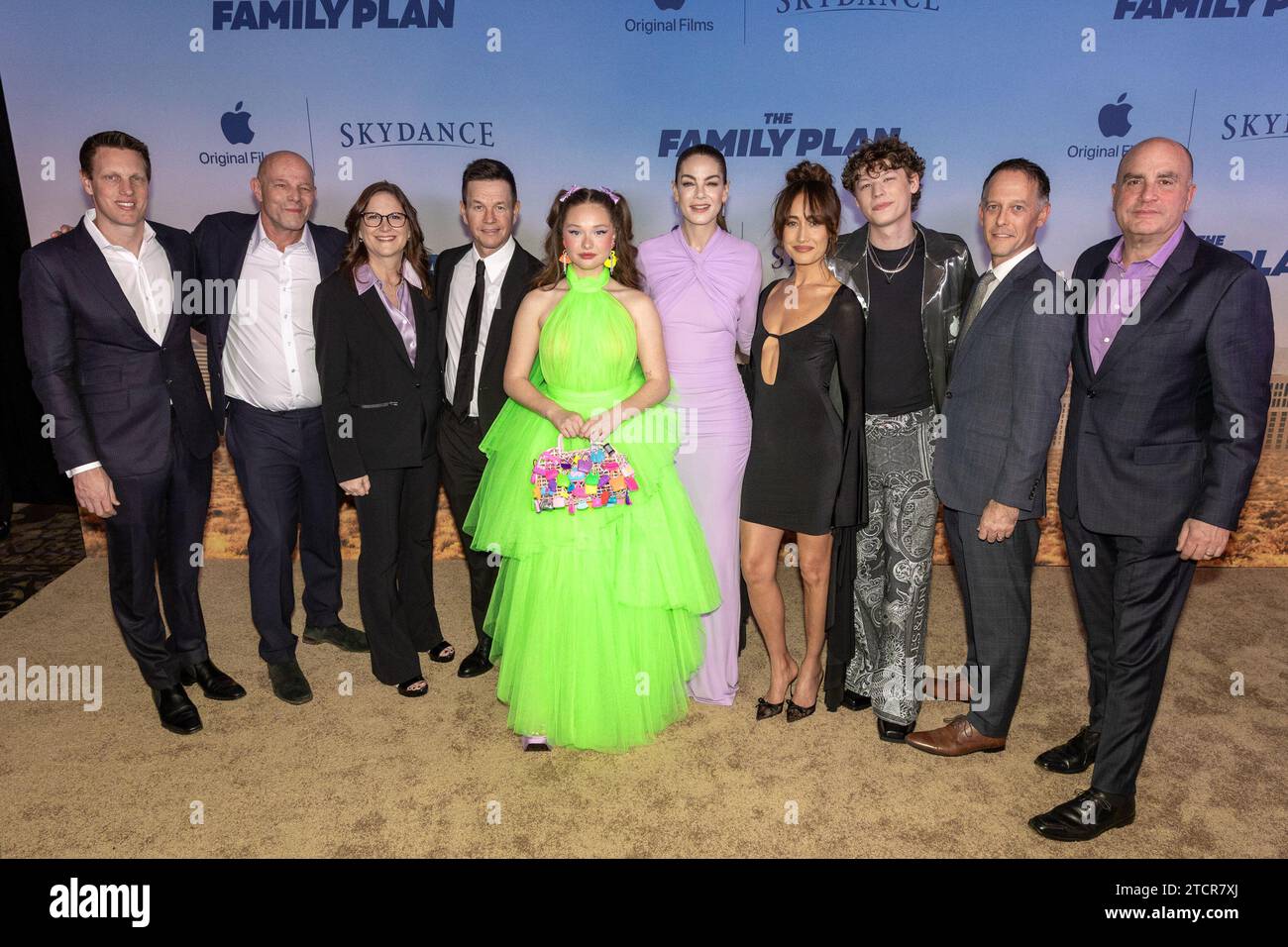 David ellison director hi-res stock photography and images - Alamy