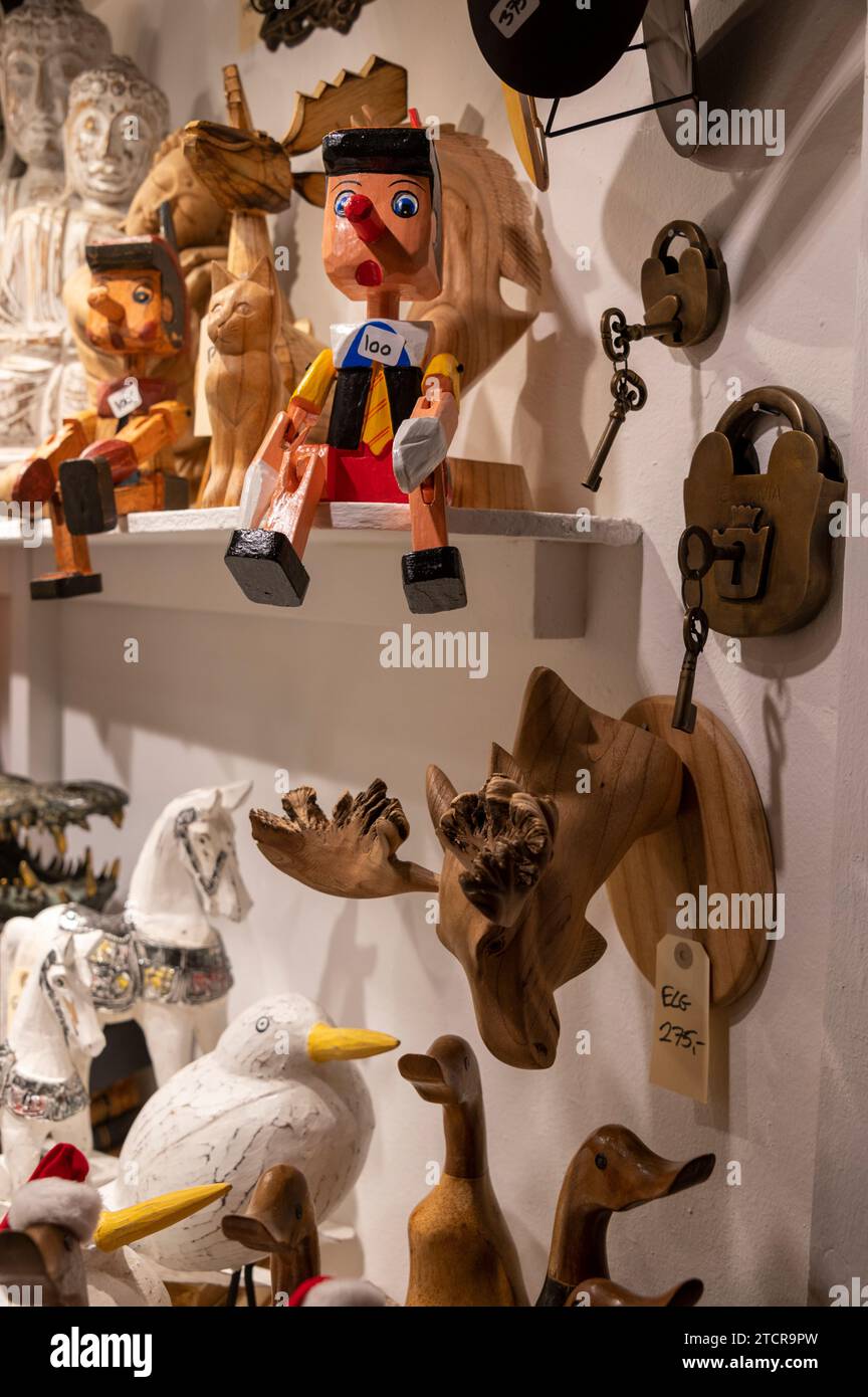 Undercover army hi-res stock photography and images - Alamy