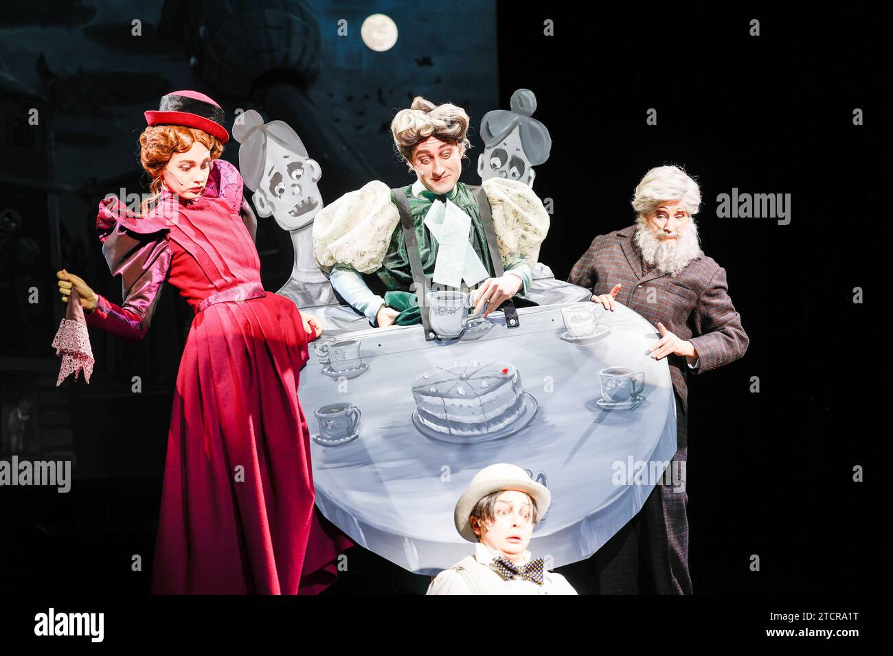 Tim Freudensprung, Via Jikeli, Marta Kizyma, Catherine Stoyan, Till ...