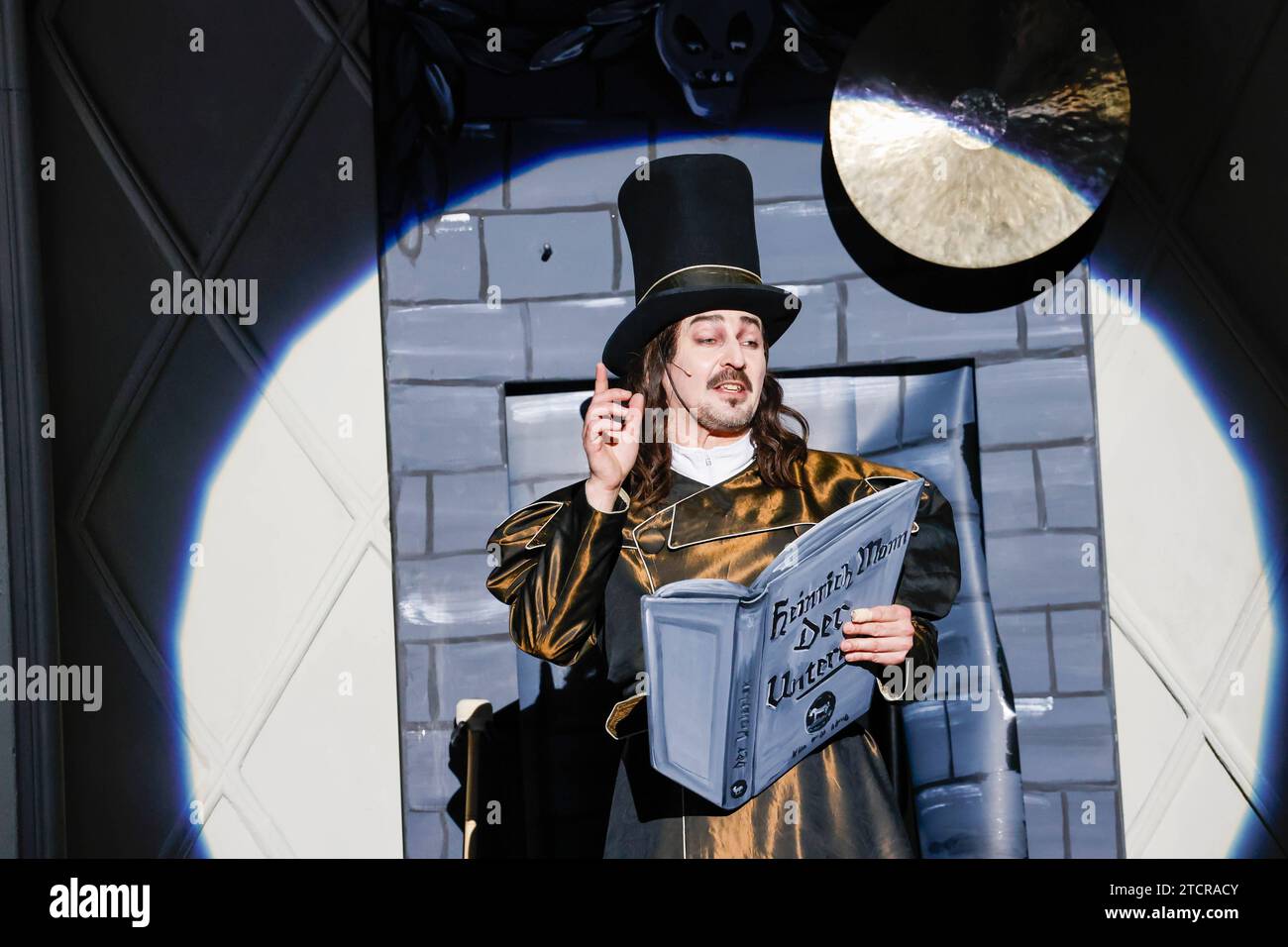 Tim Freudensprung, Via Jikeli, Marta Kizyma, Catherine Stoyan, Till ...