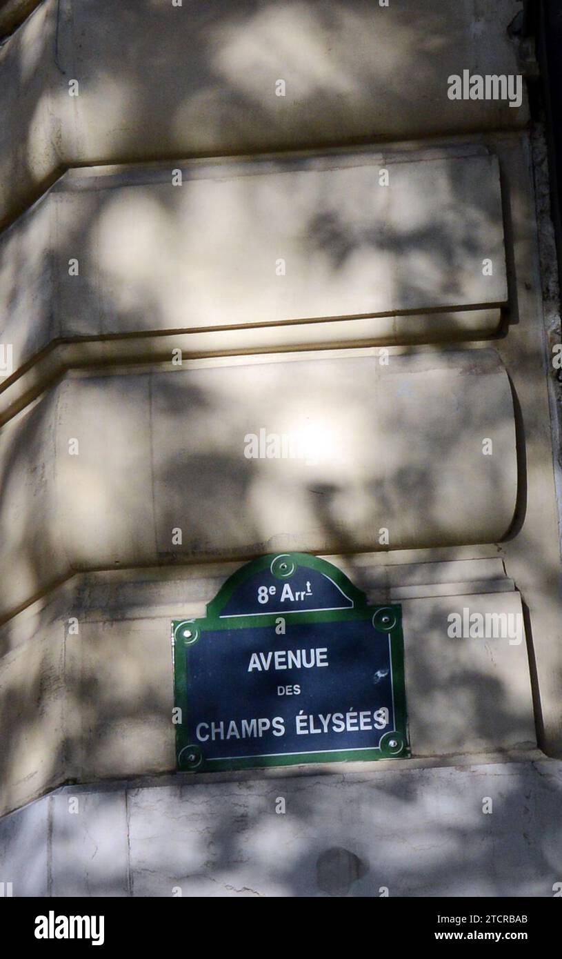 Champs-Élysées street sign in Paris, France Stock Photo - Alamy