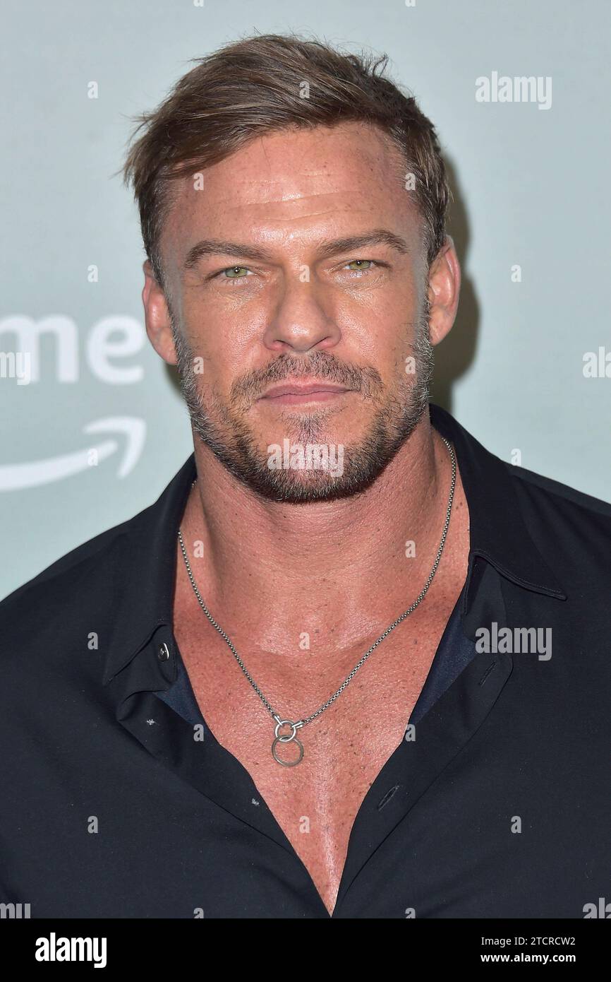 Alan Ritchson bei der Amazon Freevee und Prime Video Winter Wonderland ...