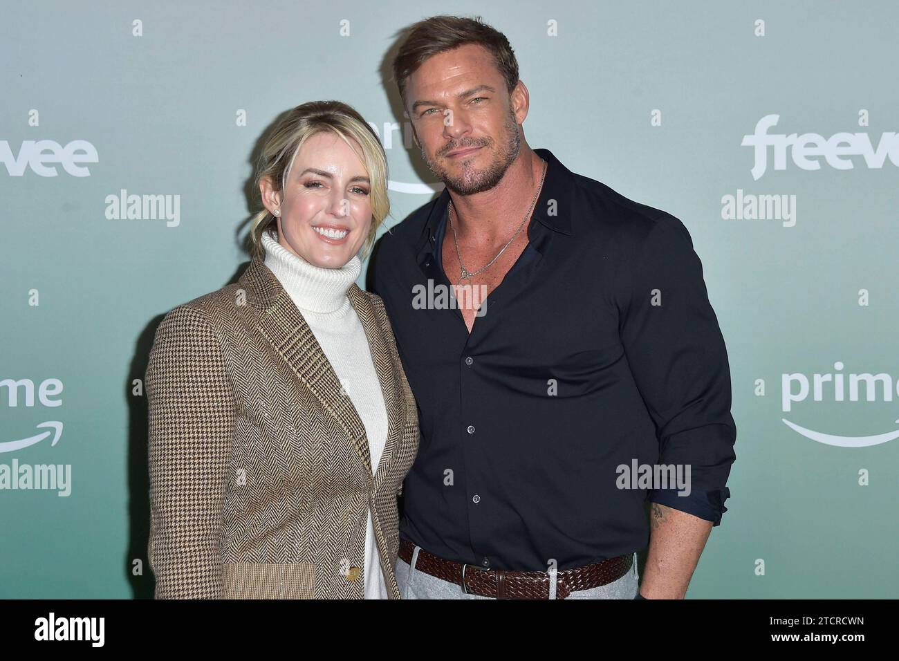 Alan Ritchson mit Ehefrau Catherine Ritchson bei der Amazon Freevee und ...
