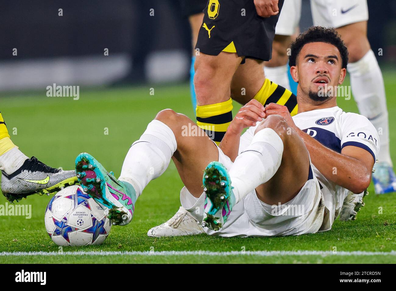 DORTMUND, GERMANY - DECEMBER 13: Warren Zaire-Emery (Paris Saint ...