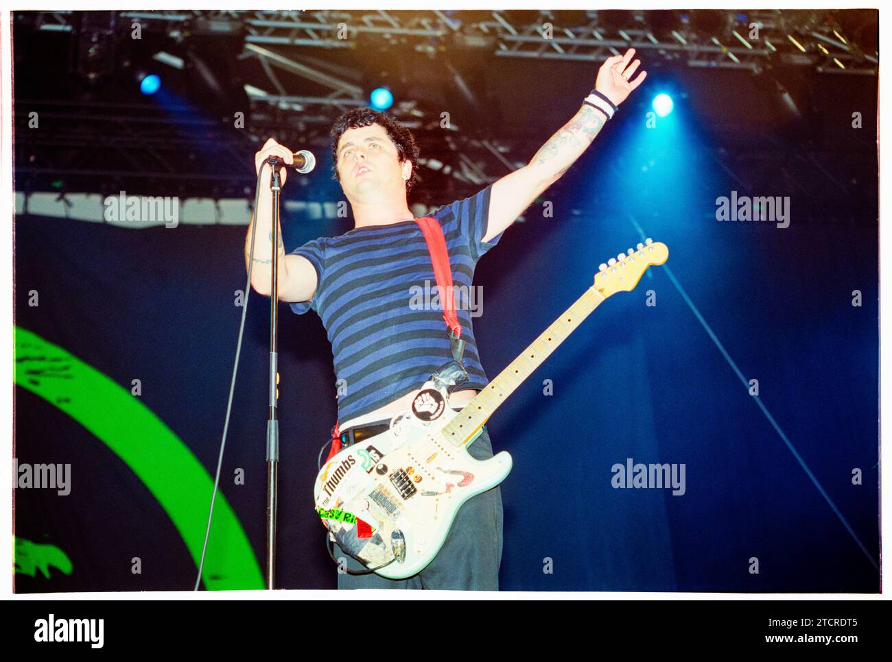 BILLIE JOE ARMSTRONG, GREEN DAY, READING FESTIVAL, 2001: Billie Joe ...