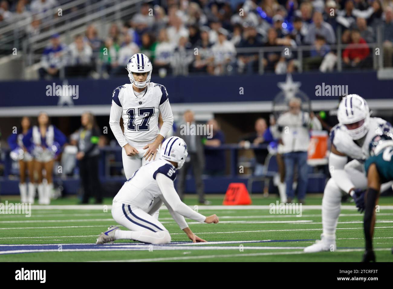 Dallas Cowboys kicker Brandon Aubrey (17) lines up a field goal attempt ...