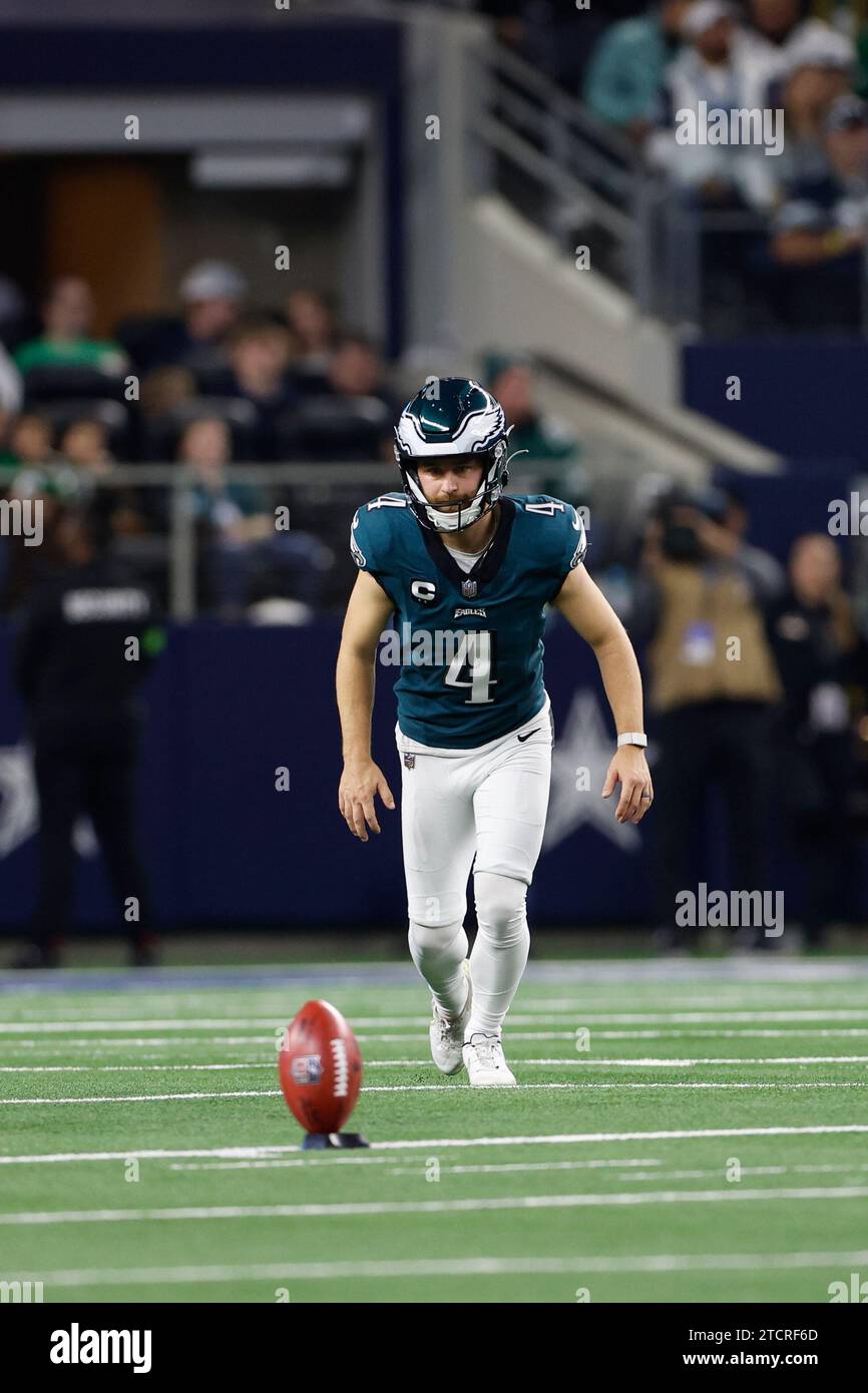 Philadelphia Eagles kicker Jake Elliott (4) kicks off after a field ...
