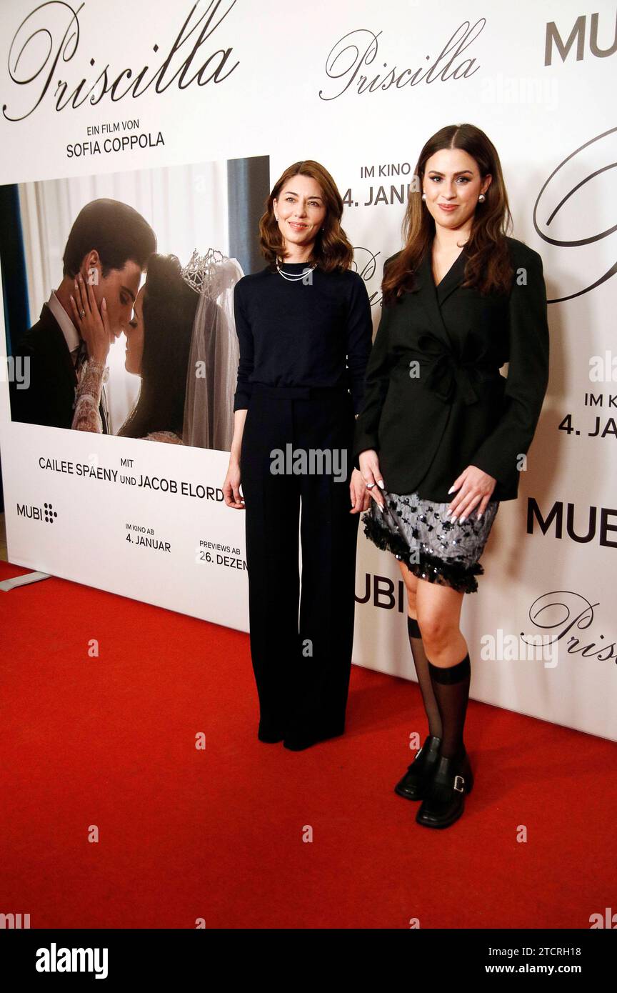 Sofia Coppola und Salwa Houmsi bei der Premiere des Kinofilms Priscilla im Delphi Filmpalast ...