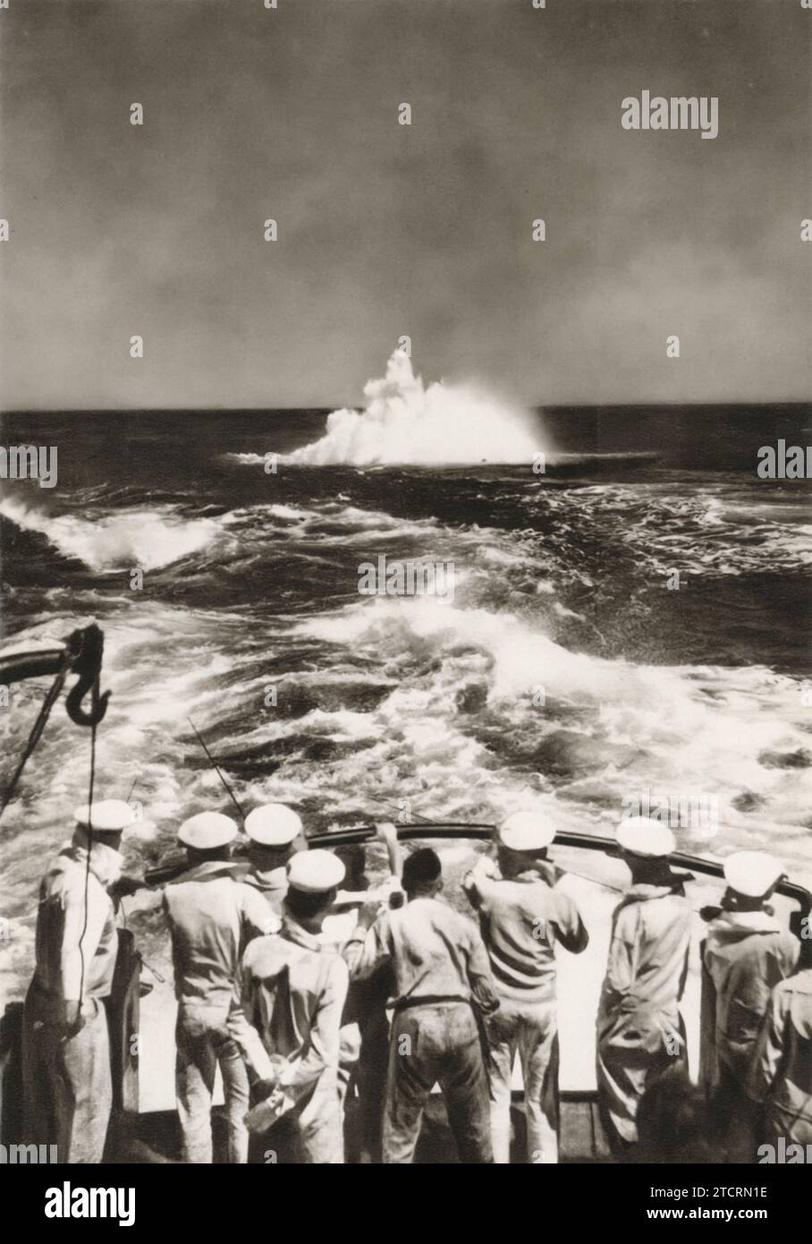 Naval mine detonation hi-res stock photography and images - Alamy