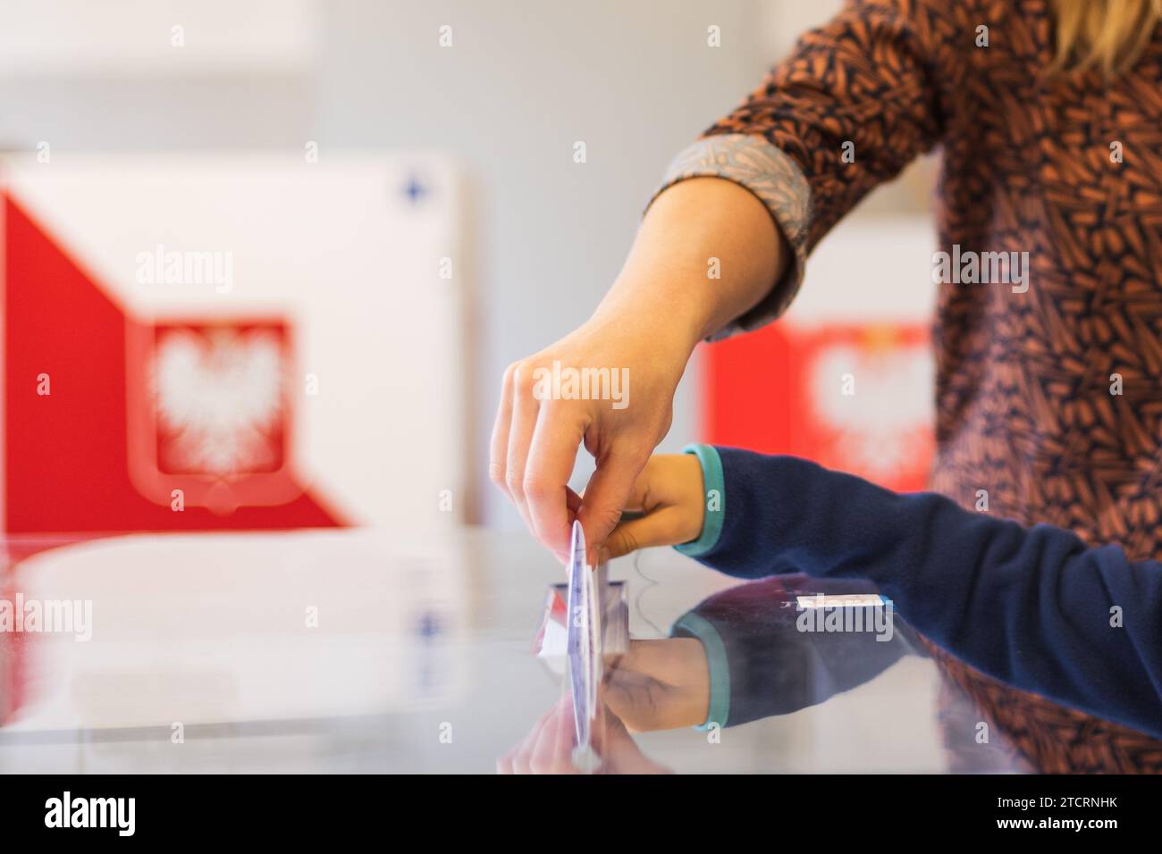 Ballot boy hi-res stock photography and images - Alamy