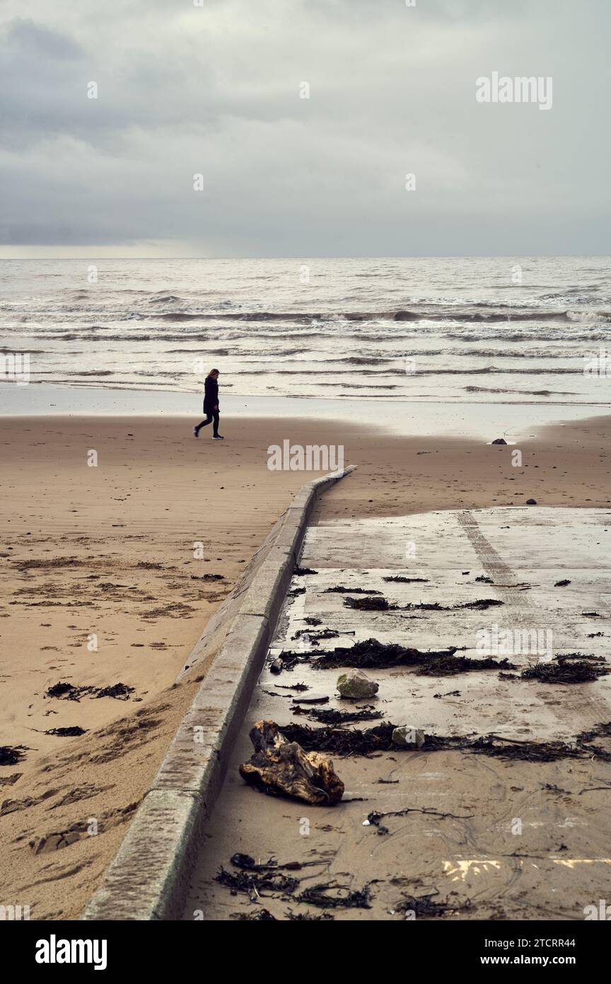 Walker in profile hi-res stock photography and images - Alamy