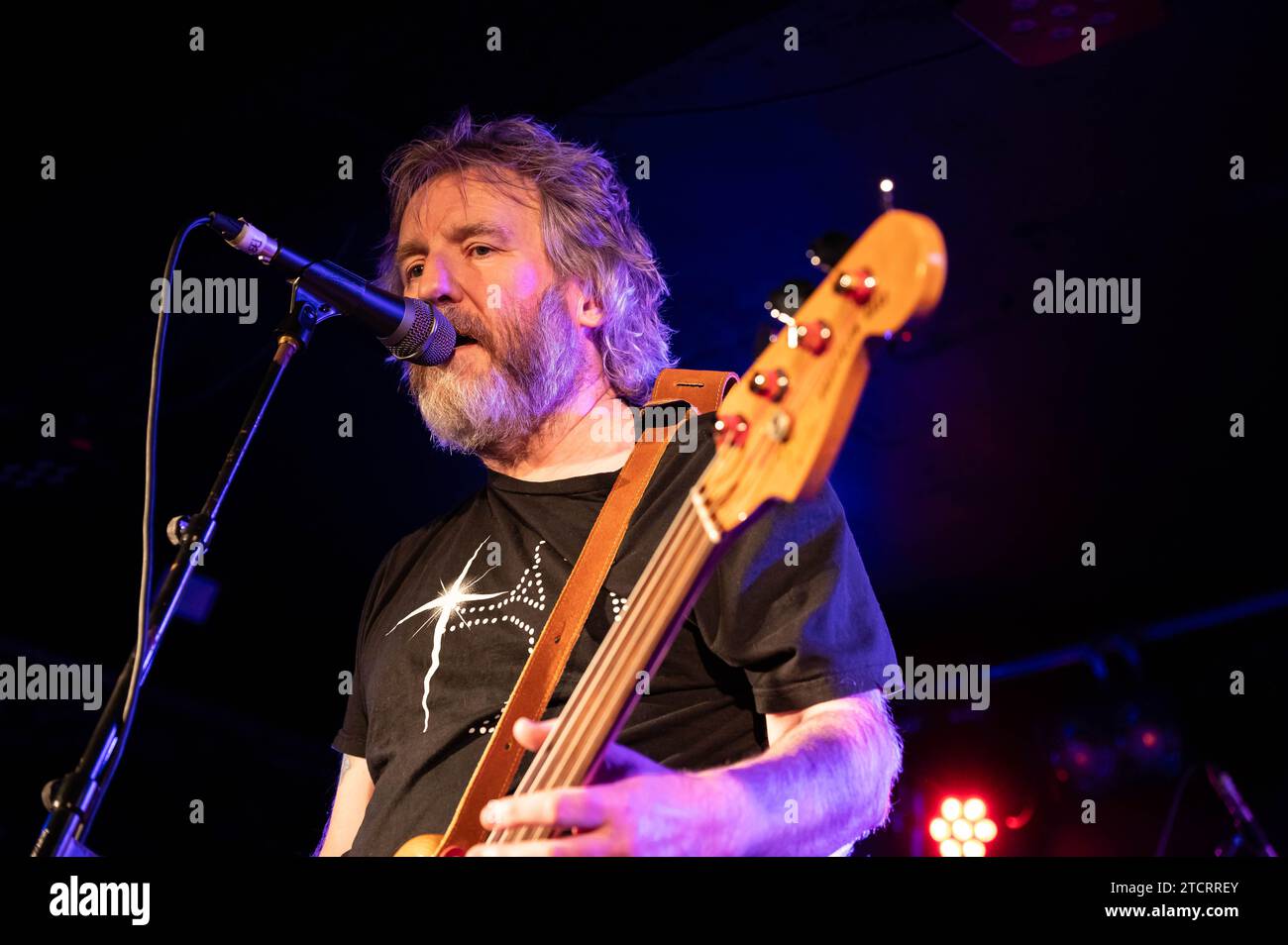 Photographs of Derek Forbes and the Dark performing at KIng Tuts ...