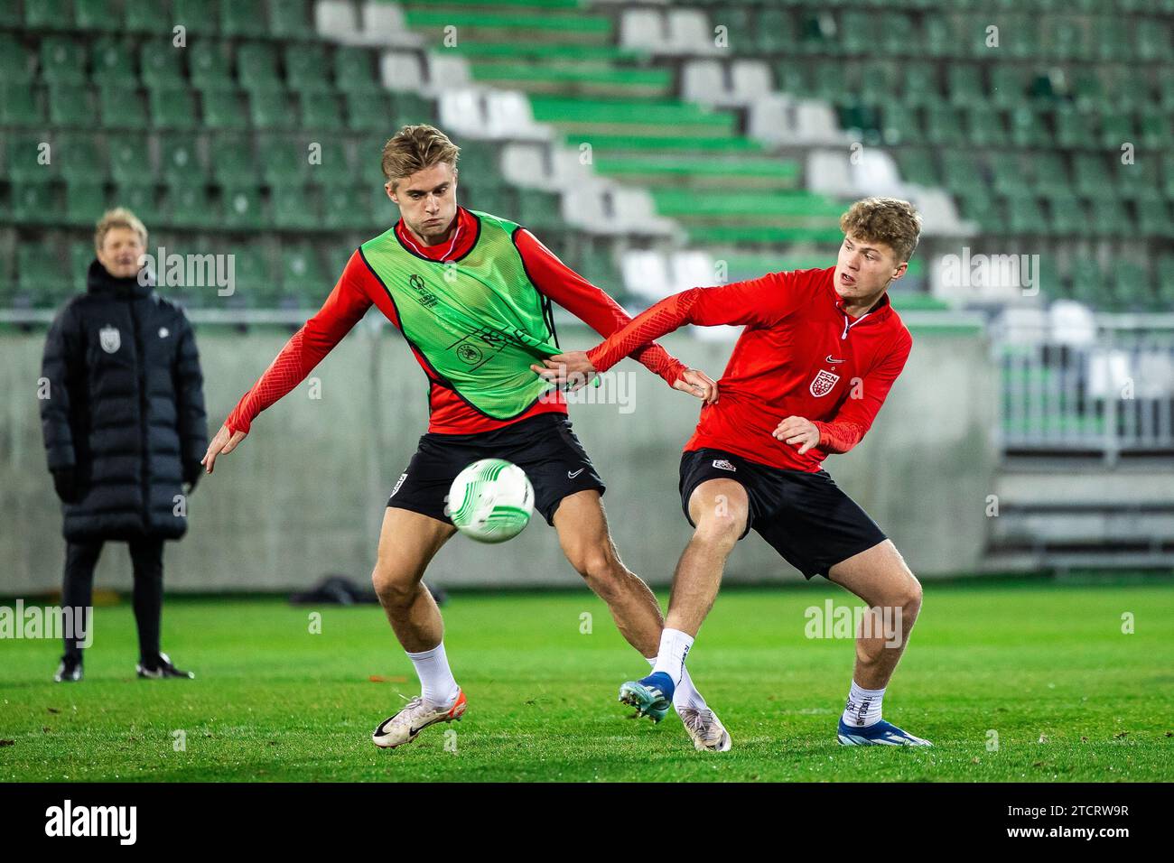Razgrad, Bulgaria. 13th Dec, 2023. Martin Frese (L) and Sindre Walle ...