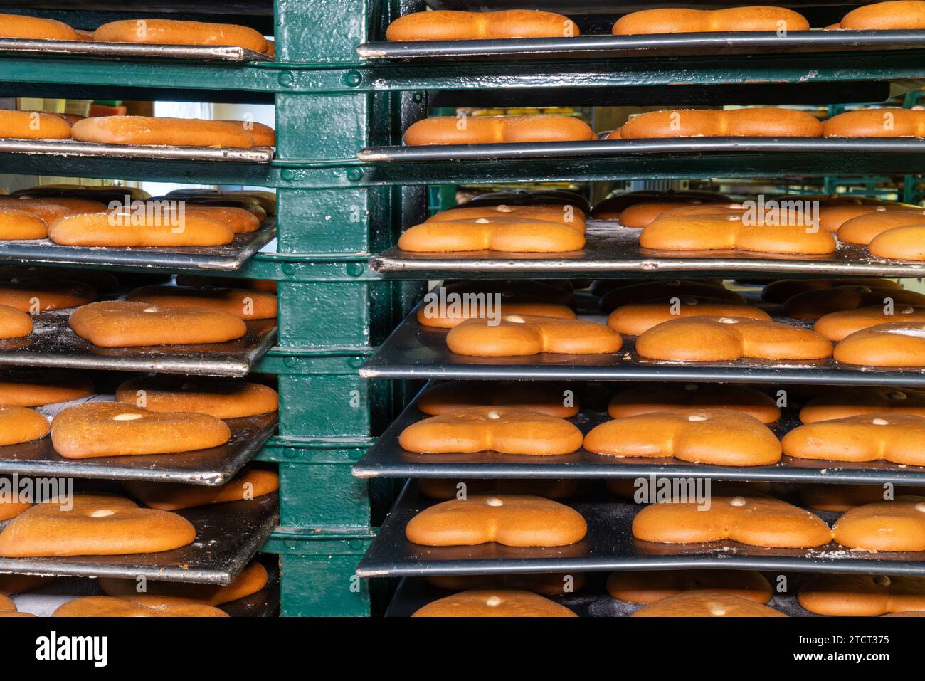 Block Of Raw Chocolate Stock Photo - Alamy