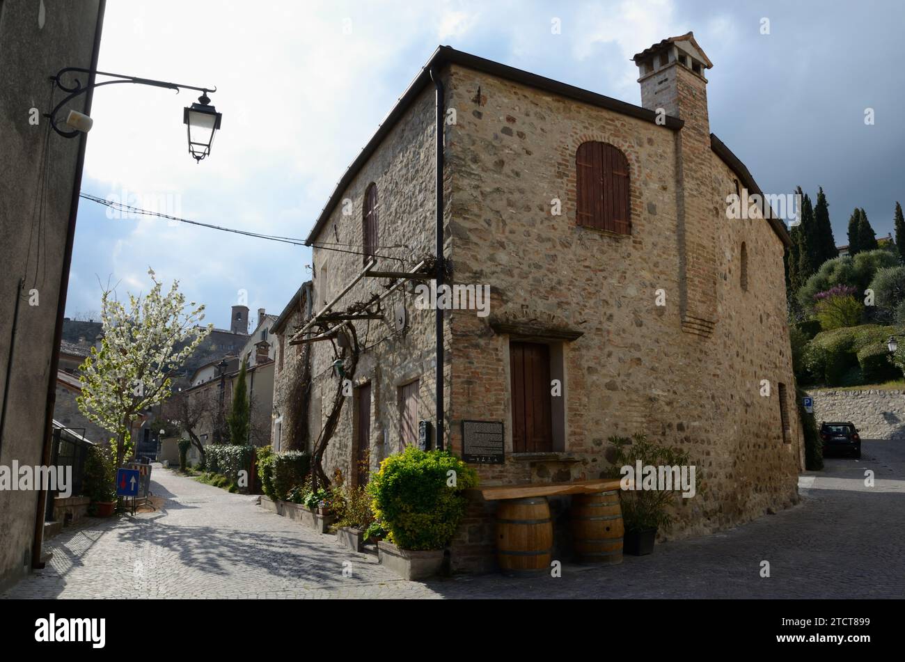 Petrarca arquà hi-res stock photography and images - Alamy