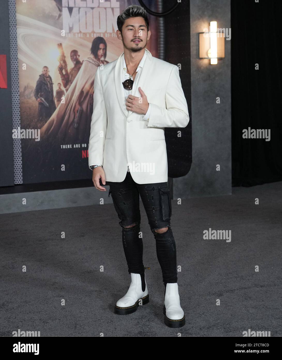 Ian Boggs arrives at the Netflix's REBEL MOON - PART ONE: A CHILD OF ...