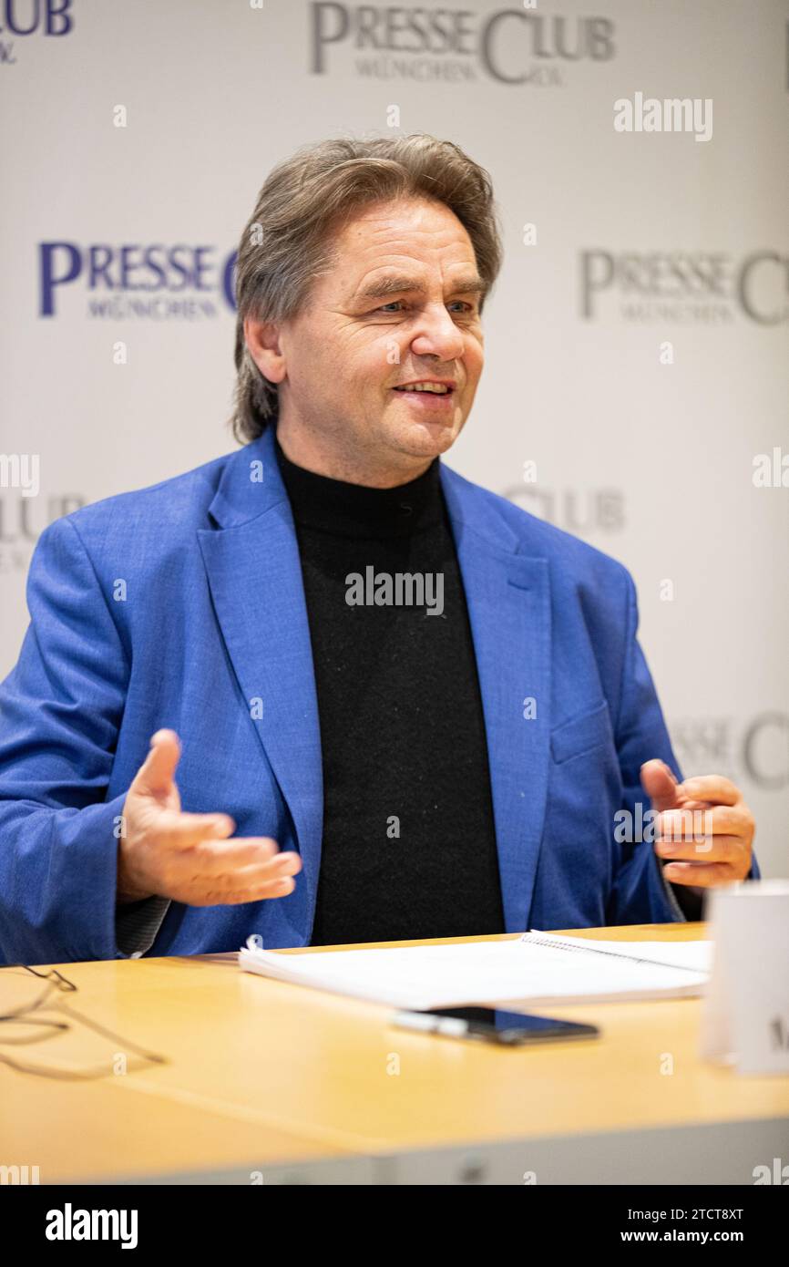 Munich, Germany. 14th Dec, 2023. Bunte Editor Manfred Otzelberger in a ...