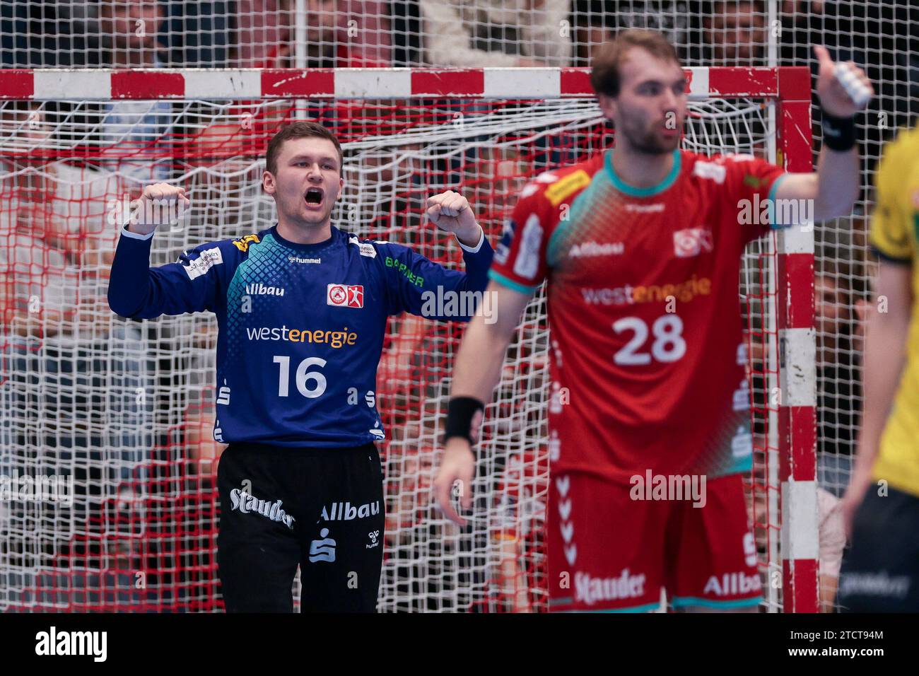 Essen, Deutschland. 13th Dec, 2023. 13.12.2023, Handball, Saison 2023/2024, DHB-Pokal, HBL ...