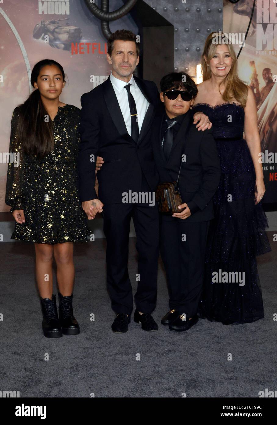 HOLLYWOOD, CA - DECEMBER 13: Zack Snyder, Deborah Snyder, Family at the ...