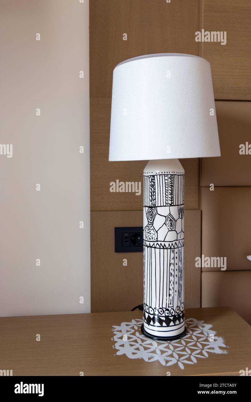 Design lamp / luminaire: lampshade on drawn, decorated ceramic lamp ...