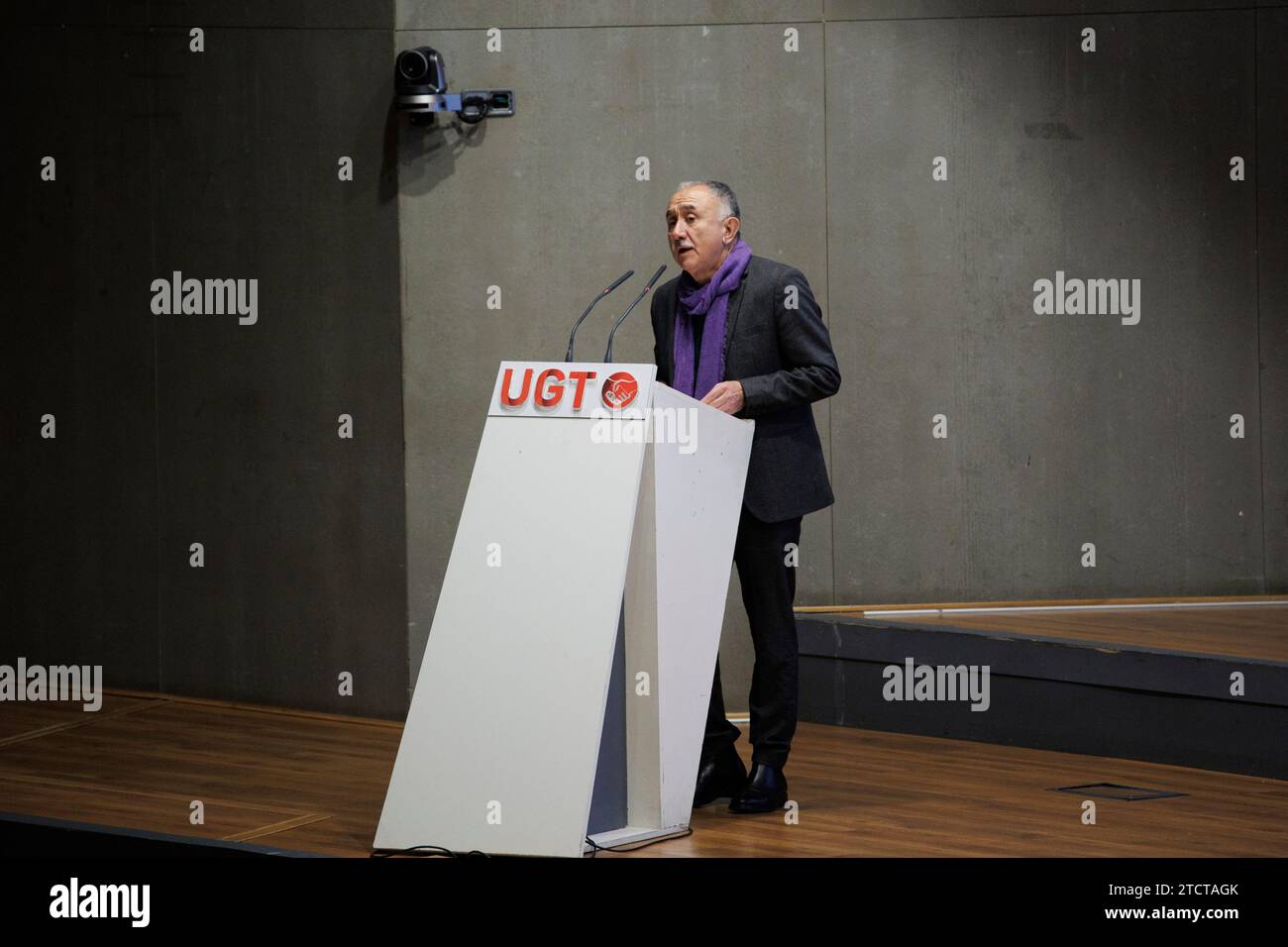 UGT Secretary General Pepe Álvarez speaks during a tribute to Nicolás ...