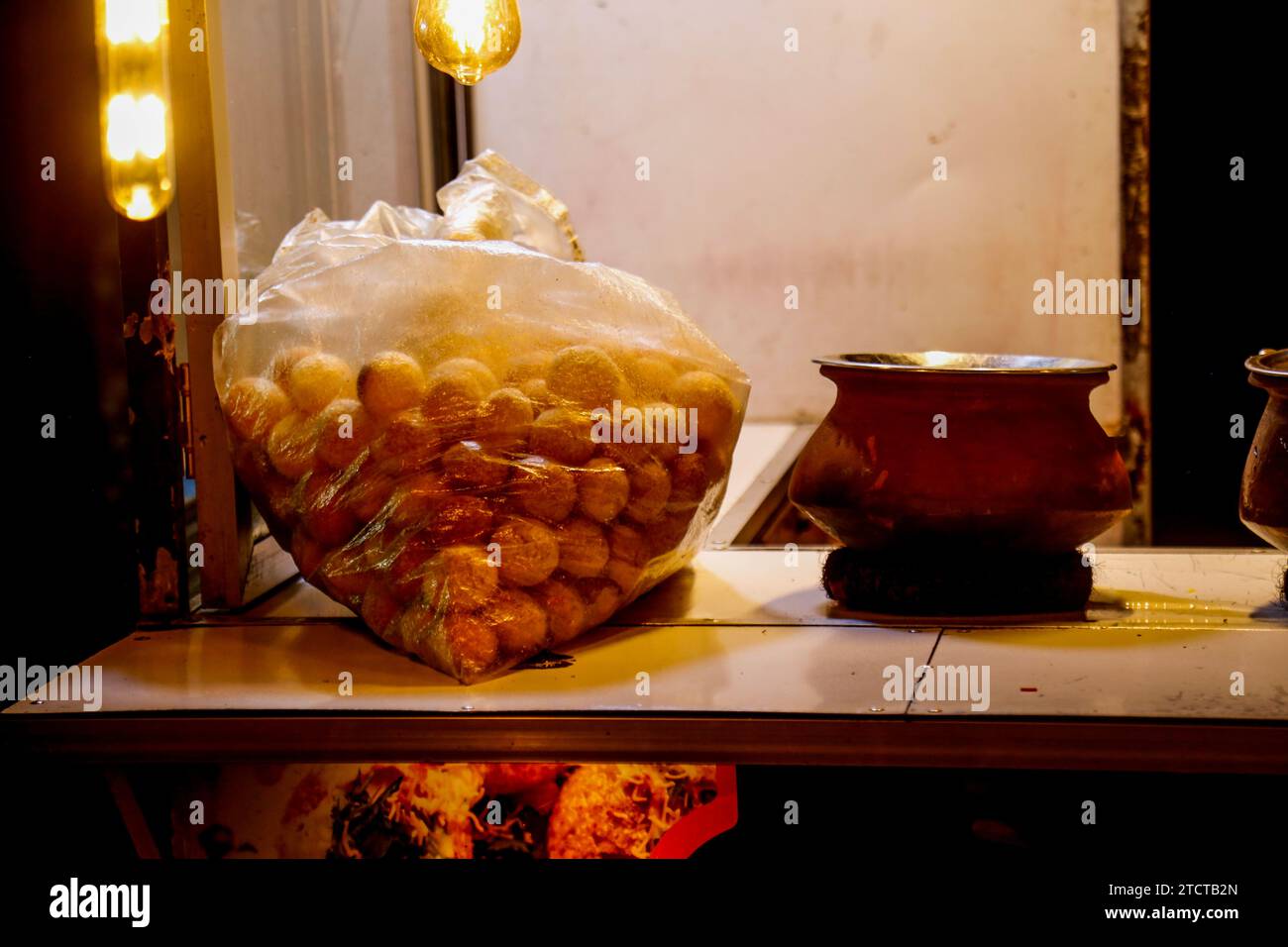 Indian food stall hi-res stock photography and images - Alamy