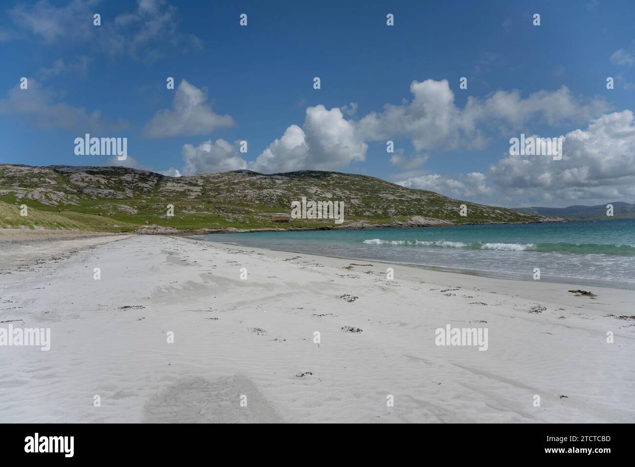 Taransay Island in the Outer Hebrides is the largest uninhabited island ...