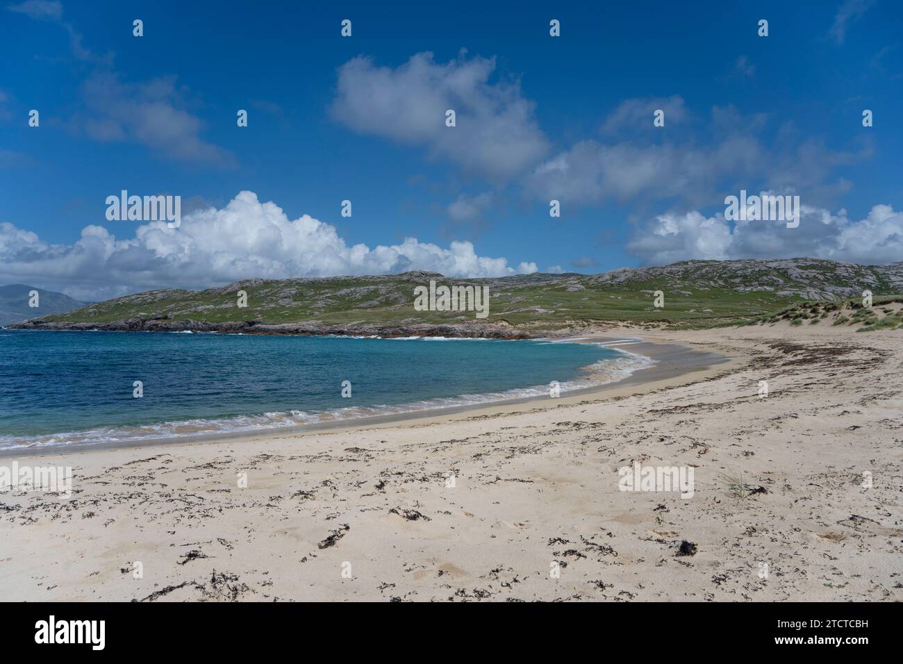 Taransay Island in the Outer Hebrides is the largest uninhabited island ...