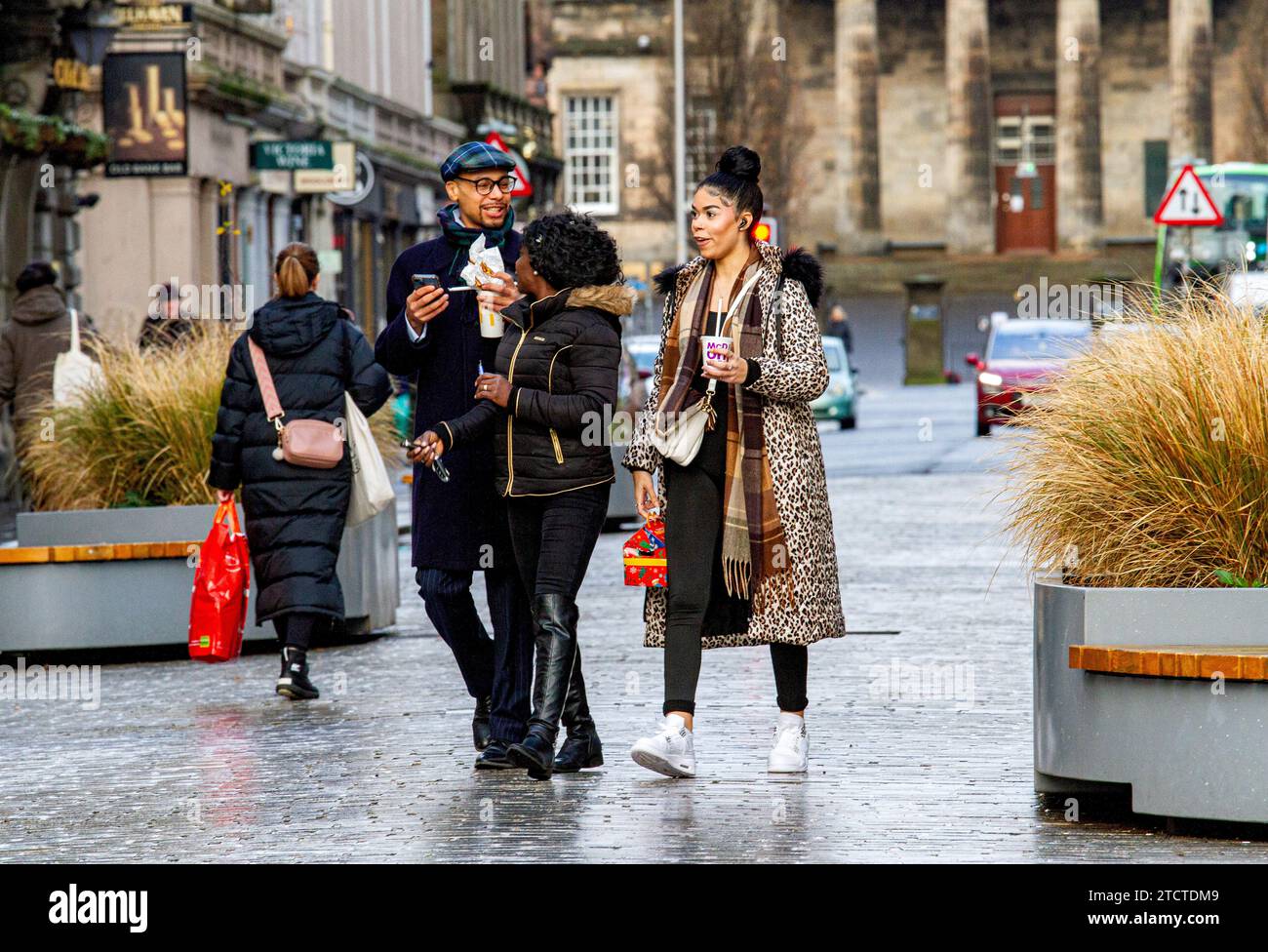 Damp weather dundee hi-res stock photography and images - Alamy