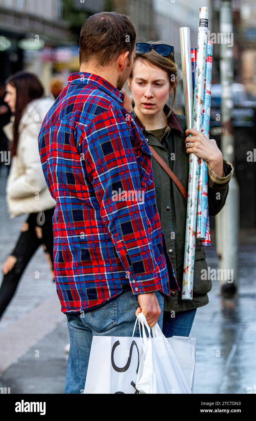 Damp weather dundee hi-res stock photography and images - Alamy