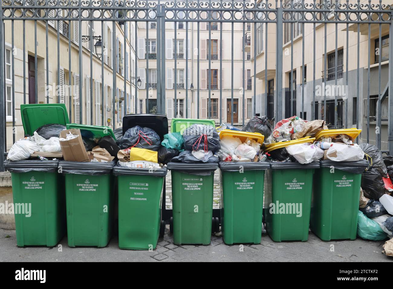 Garbage piling up during a trash collectors‰Ûª strike in Paris, France ...