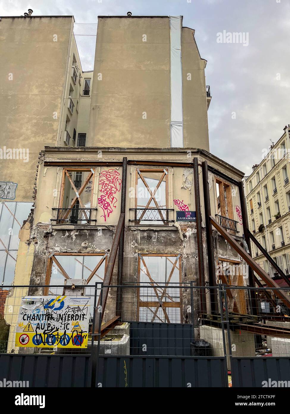 Building demolition in Paris, France Stock Photo - Alamy