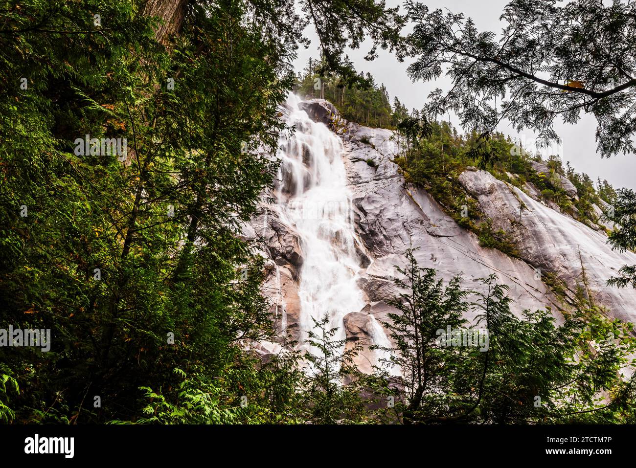 Shannon falls vancouver waterfall hi-res stock photography and images ...