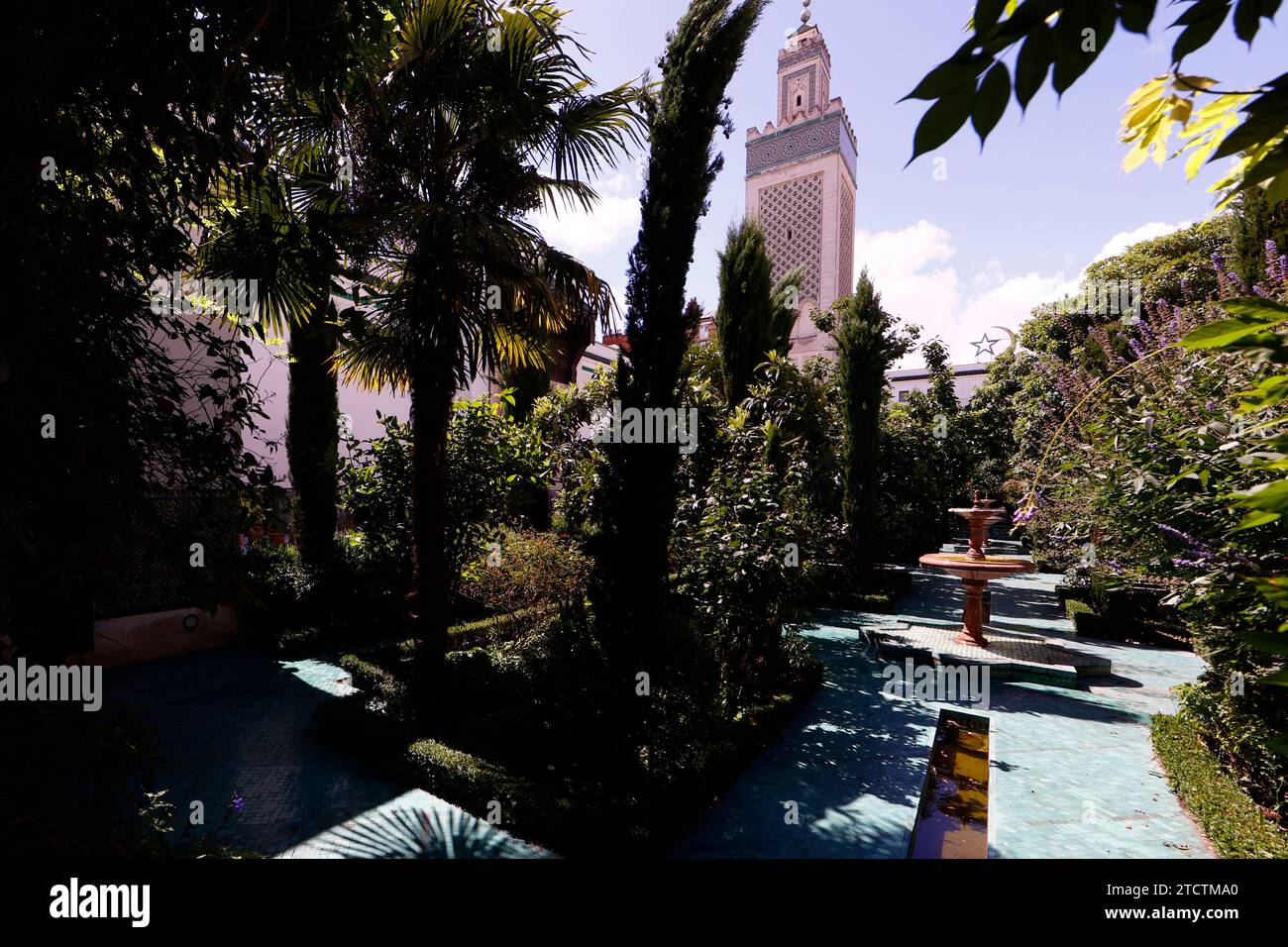 The Great Paris Mosque. Courtyard and minaret. Architecture. France ...
