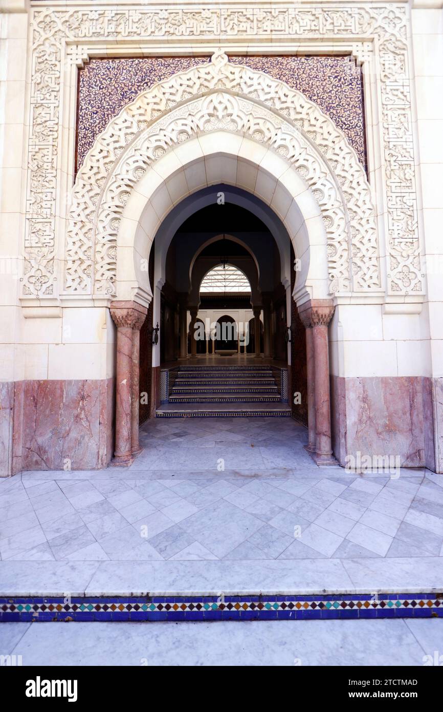 The Great Paris Mosque. Architecture. France Stock Photo - Alamy