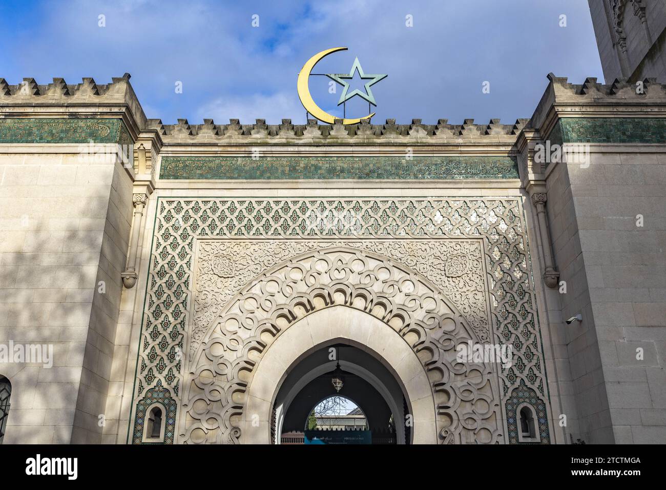 Entrance of the Great Paris Mosque, Paris, France Stock Photo - Alamy
