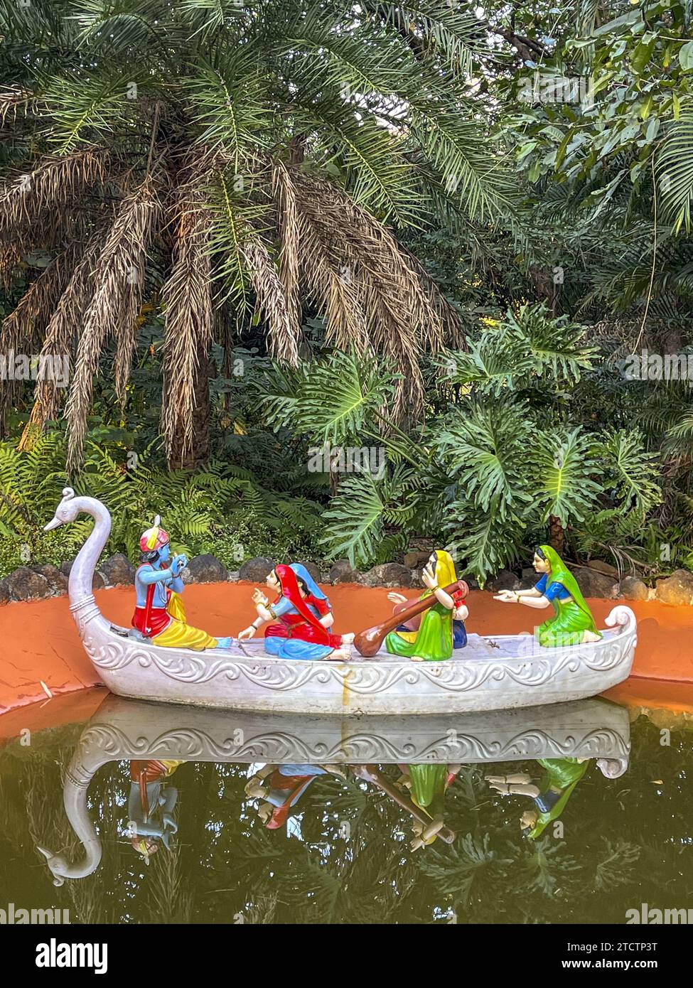 Murthis (statues) in Govardhan Ecovillage, Maharashtra, India. Krishna ...