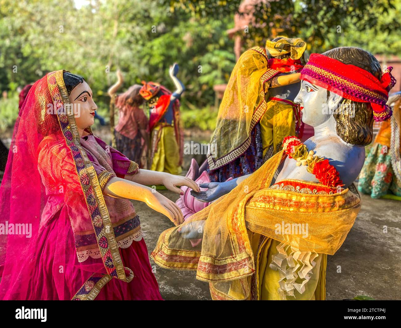 Murthis (statues) in Govardhan Ecovillage, Maharashtra, India. Raas ...