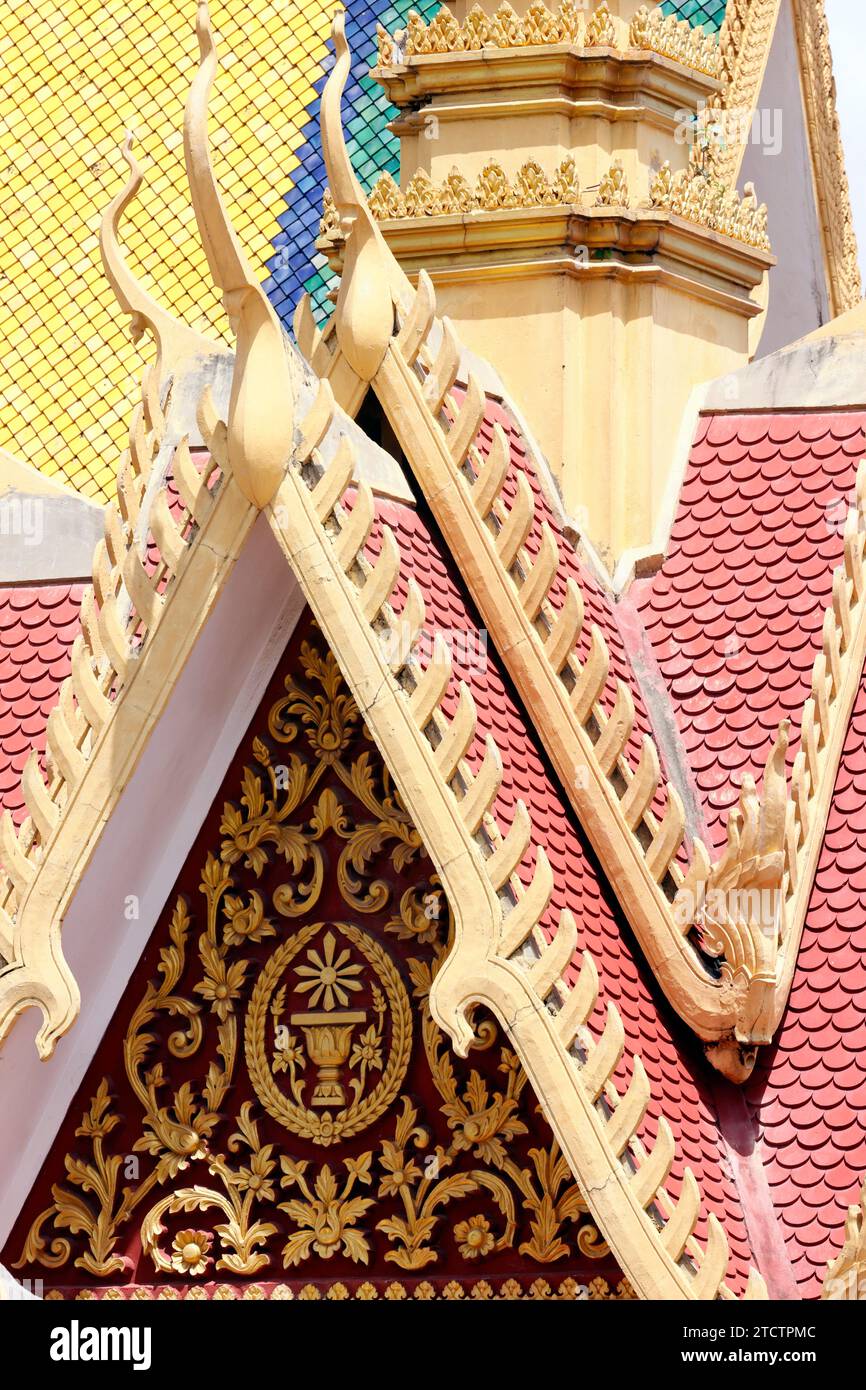 Royal palace complex. Khmer style roof architecture. Phnom Penh ...