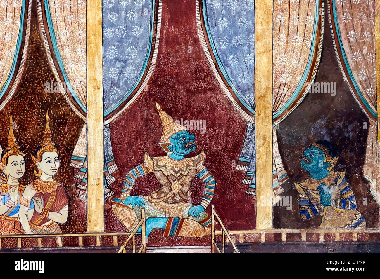 Royal palace complex. Murals of scenes from the Khmer (Reamker) version ...