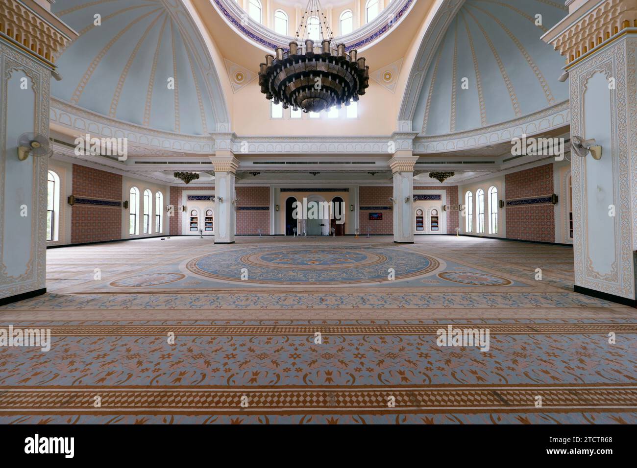 Islamic art for prayer room hi-res stock photography and images - Alamy