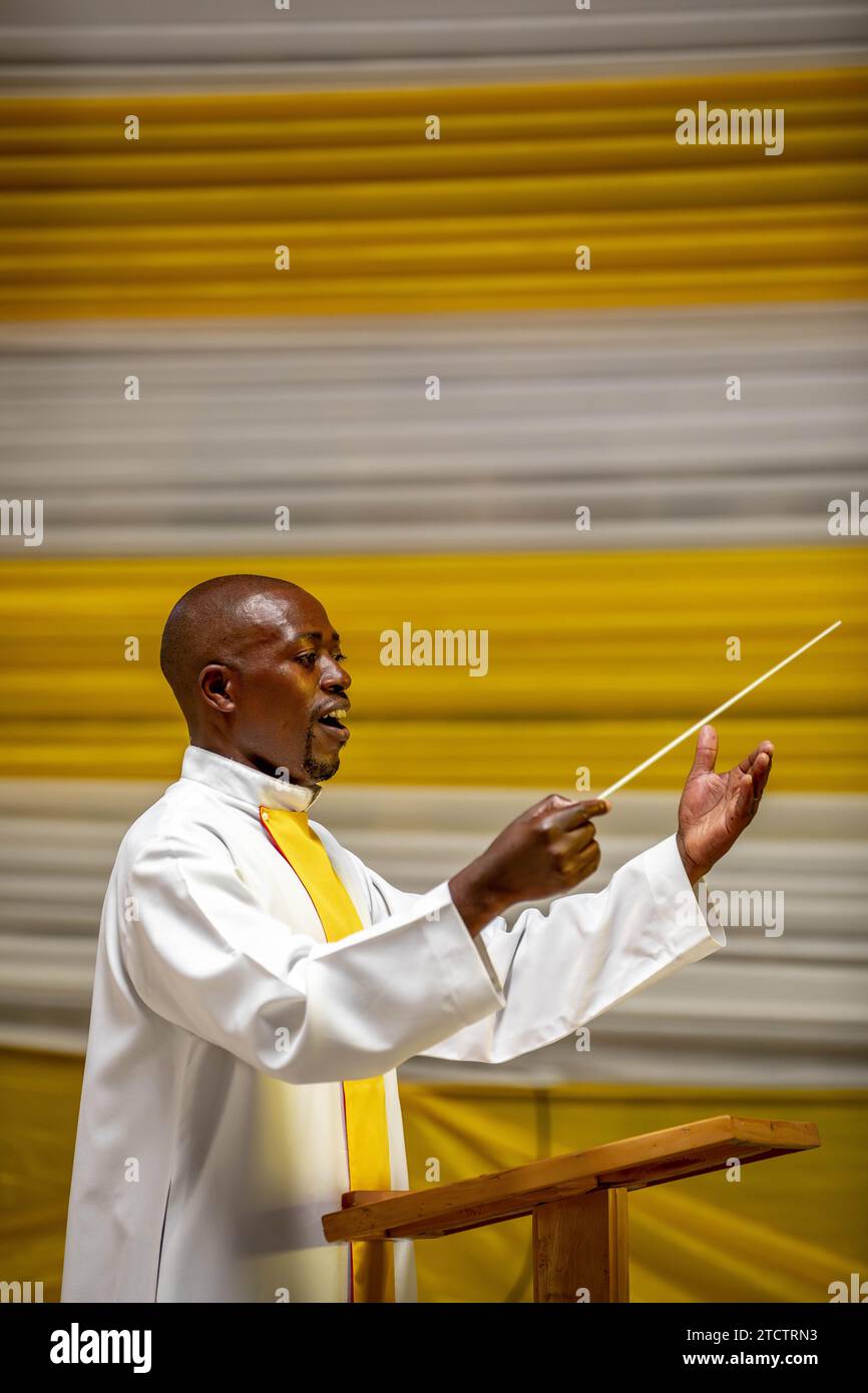 Choir master hi-res stock photography and images - Alamy