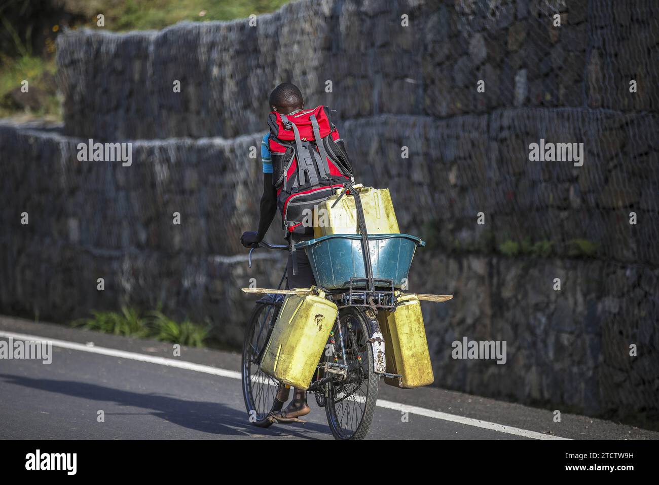 Bicycle loaded with loads in western Rwanda Stock Photo - Alamy