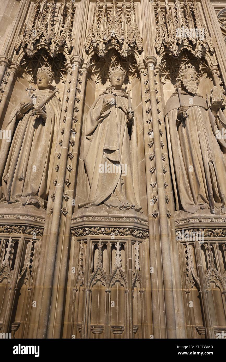 Statues in Canterbury cathedral, Kent, U.K Stock Photo - Alamy