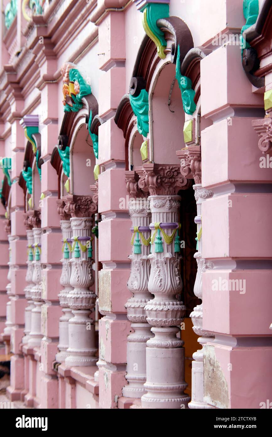 Buddhist art and architecture hi-res stock photography and images - Alamy