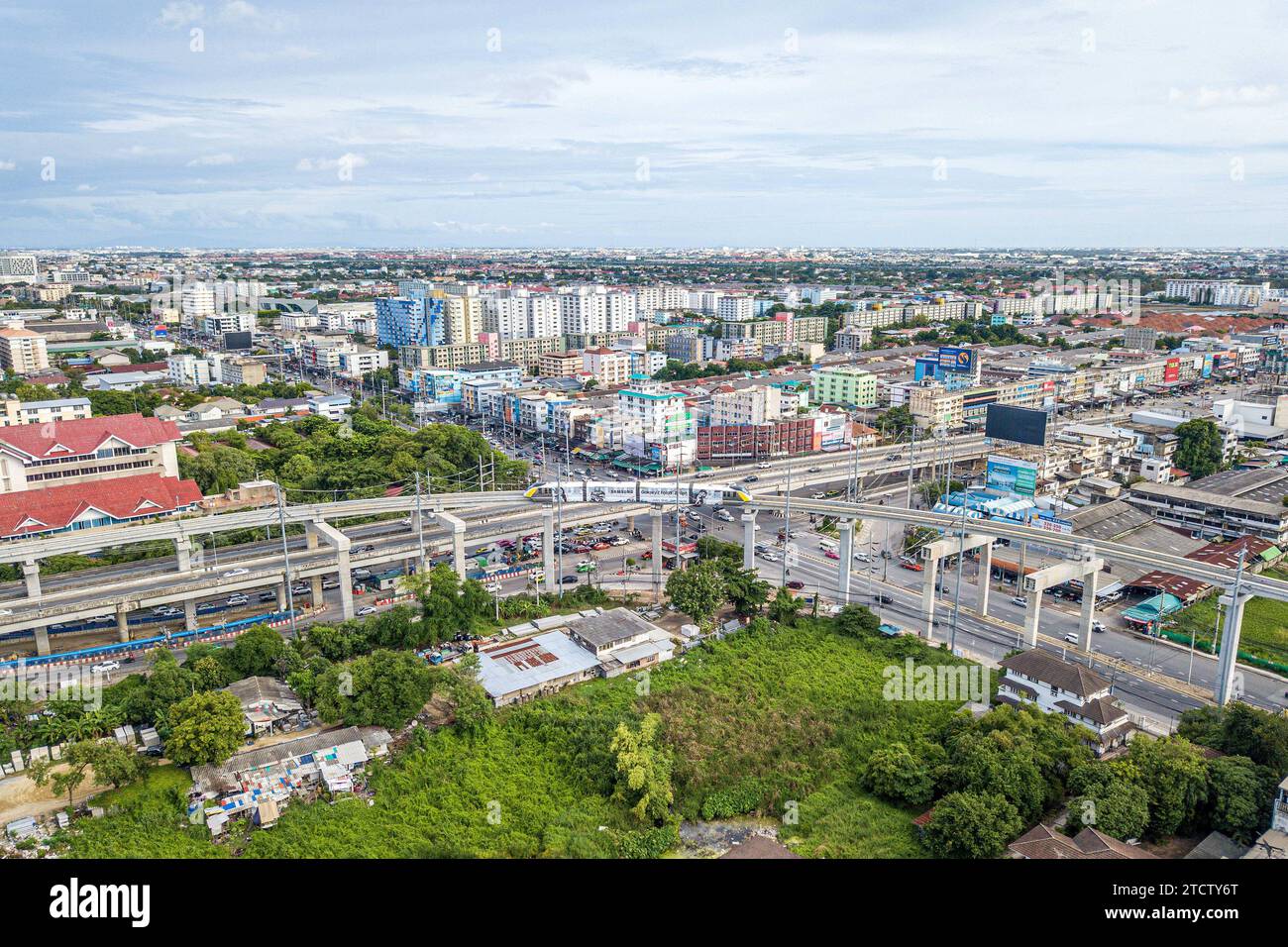 (231214) -- BANGKOK, Dec. 14, 2023 (Xinhua) -- This aerial photo taken ...