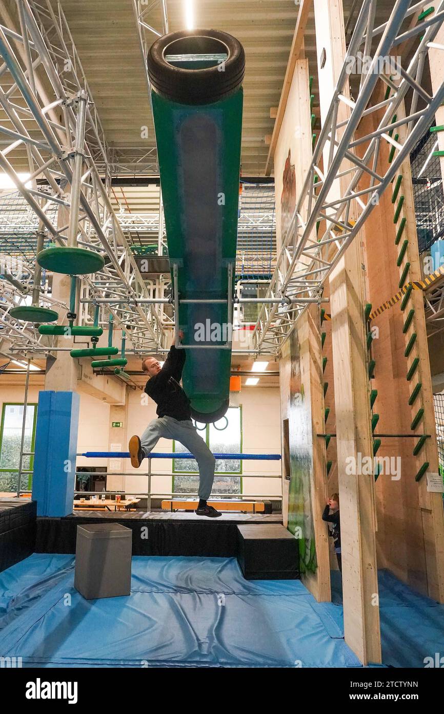 David Eilenstein an der Sanduhr auf dem Kurs der Halle - Weiterstadt 14 ...
